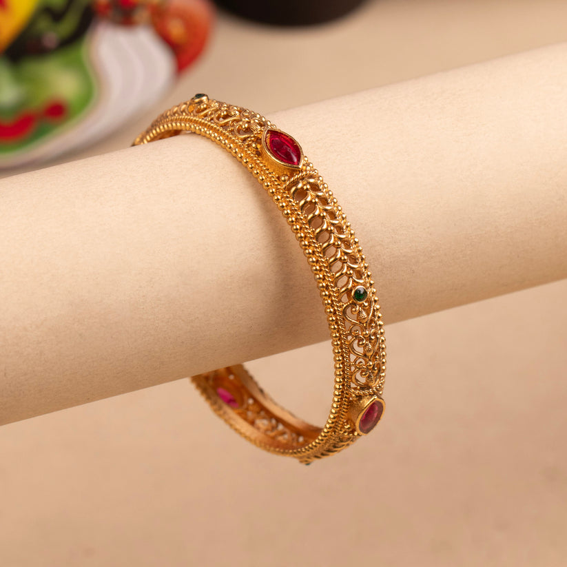 Antique Bangle B423 – Urvasi ladies novelty