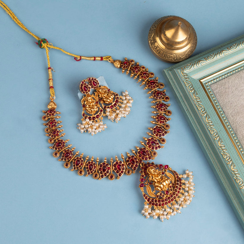 Necklace 346 – Urvasi ladies novelty