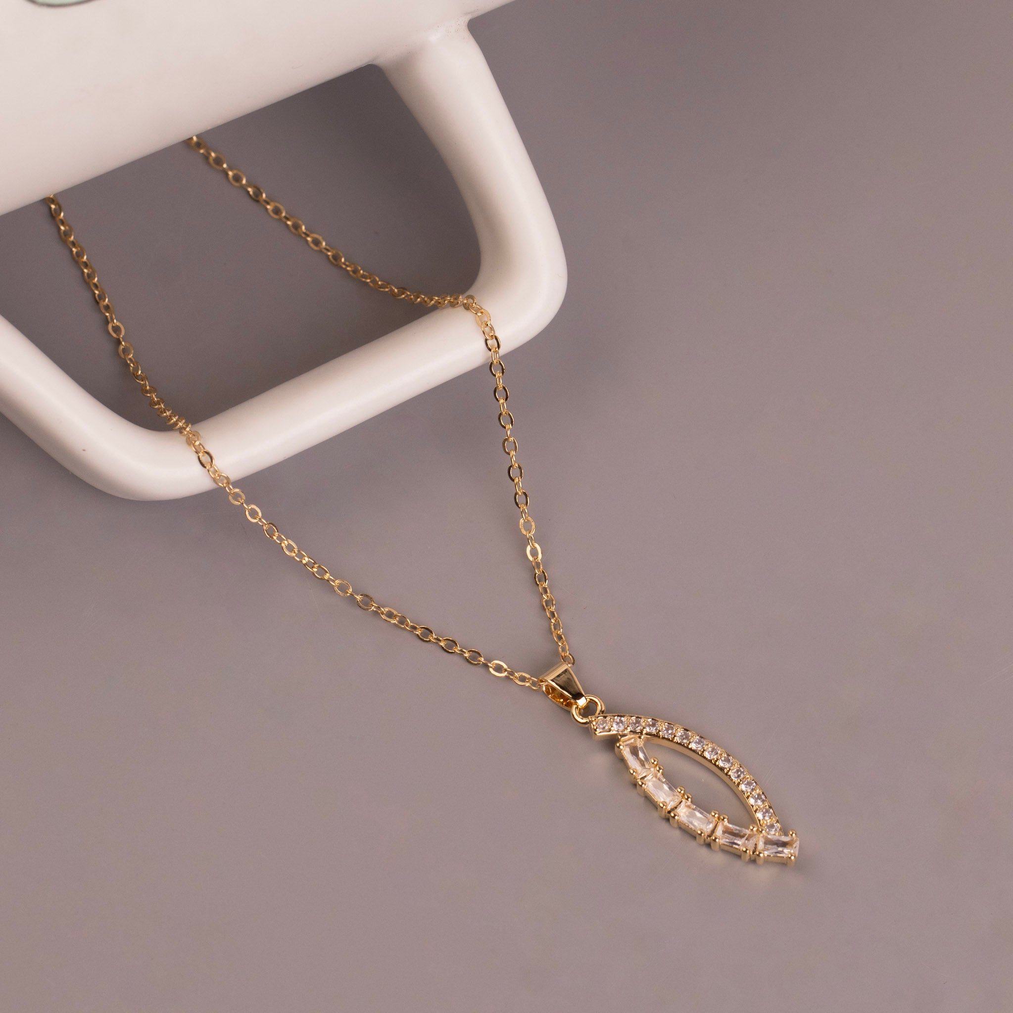 Simple chain SC184 – Urvasi ladies novelty